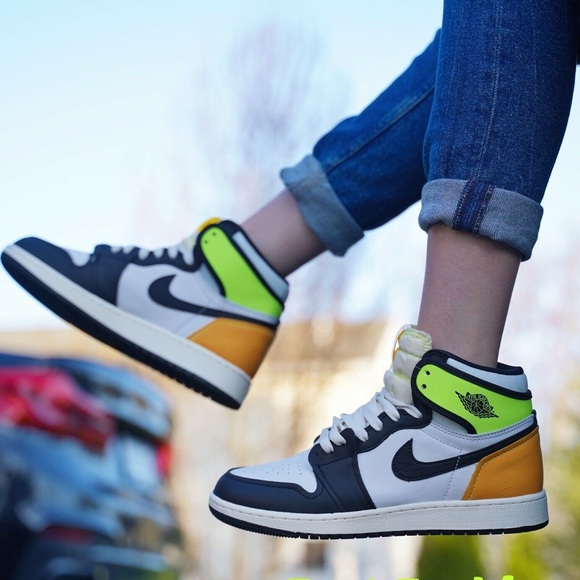 Jordan | Shoes | Air Jordan Retro High Og Volt Gold 575441 118 | Poshmark